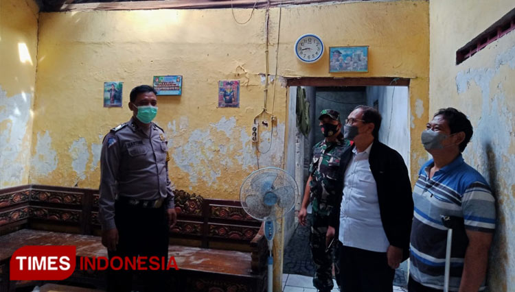 Angin Puting Beliung Rusak Puluhan Rumah di Wringinanom Gresik - TIMES ... Angin Puting Beliung Rusak Puluhan Rumah di Wringinanom Gresik - TIMES ...