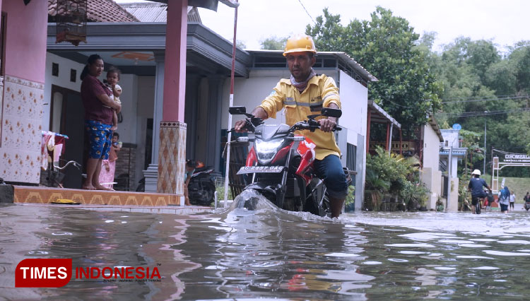 Banjir Jadi Momok Menakutkan Bagi Warga Jatigedong Jombang Setiap ... Banjir Jadi Momok Menakutkan Bagi Warga Jatigedong Jombang Setiap ...