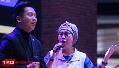 Indah Kurnia Menjahit Suara Emas Musisi Lintas Generasi Lewat Mini ...