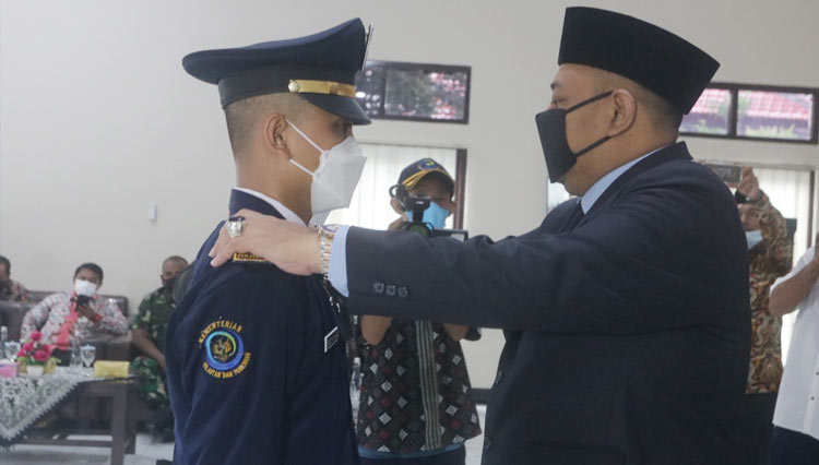 Politeknik Kelautan dan Perikanan Karawang Kampus Tegal Lantik Taruna Angkatan Pertama - TIMES ...