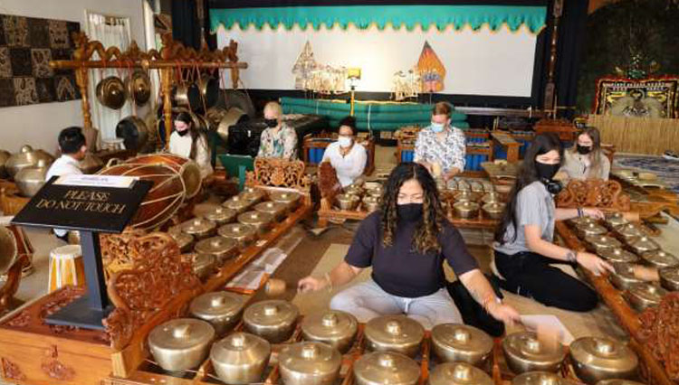 Kunjungi KBRI Canberra, Siswa Tentara Australia Dikenalkan Budaya ...