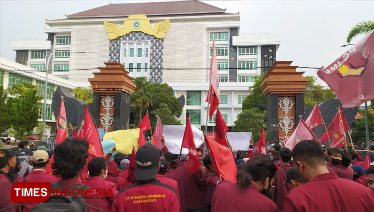 IMM Lamongan Gelar Alsi Demo Tolak Ibu Kota Baru - TIMES Indonesia