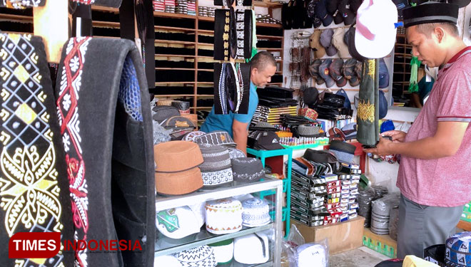 Peci 'Kupiah Meukutop' Khas Aceh Jadi Primadona Saat Ramadan - TIMES ...