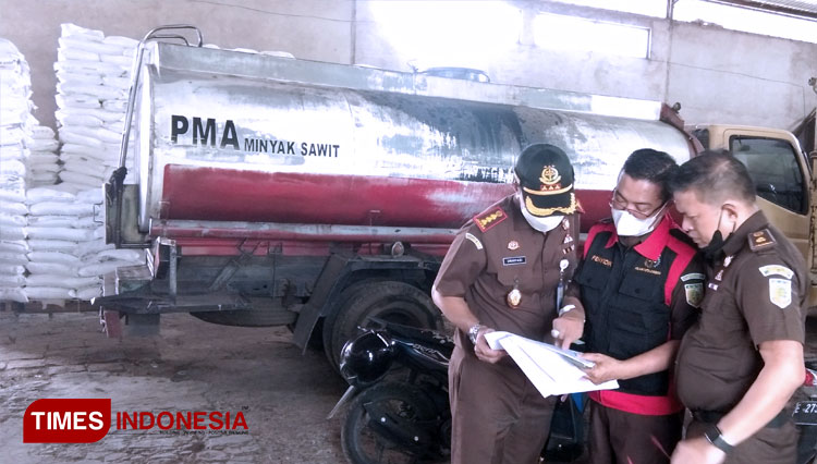 Terkait Kasus Korupsi Minyak Goreng, Kejari Kota Cirebon Periksa ...