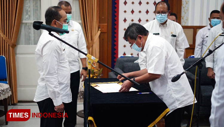 Pemkab Garut Berencana Tambah 10 Truk Pengangkut Sampah di 2023 - TIMES ...