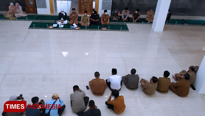 Hari Pertama Kerja, Pemkab Sumedang Gelar Istigasah - TIMES Indonesia