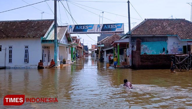 BMKG Prediksi Banjir Rob Terjadi Hingga 25 Mei Besok, 17 Provinsi yang Jadi Sasarannya - TIMES ...