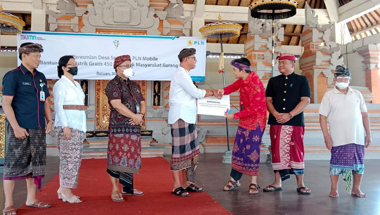 PLN Pasang Instalasi Listrik Gratis untuk Warga di Gianyar - TIMES ...