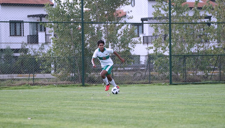 Ahmad Rusadi Gabung Persela, Dua Pemain Keluar - TIMES Indonesia