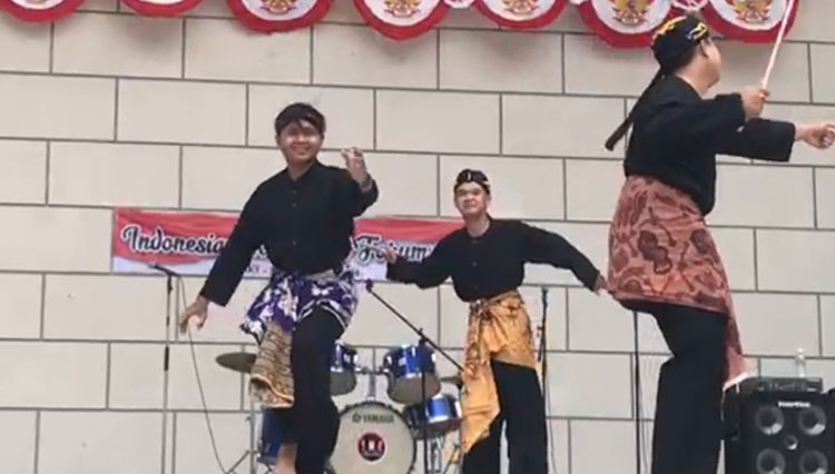 Membanggakan, Kesenian Khas Majalengka Tampil di Tokyo Jepang - TIMES ...