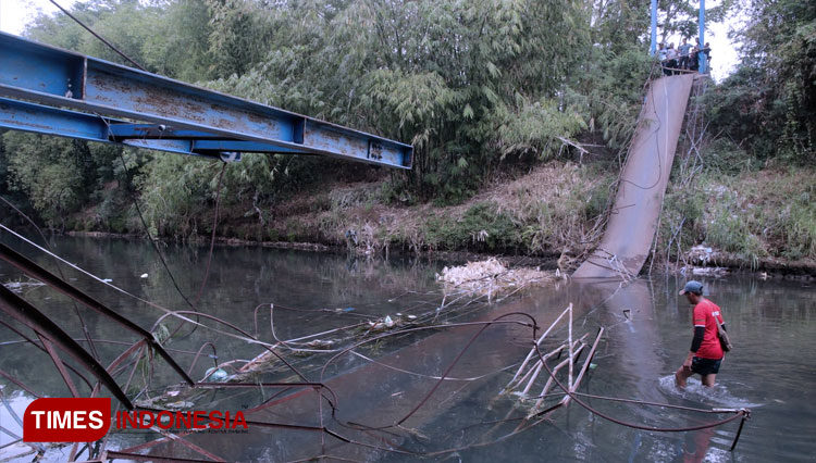 Kasus Jembatan Gantung Ambruk di Probolinggo, Pernah Diusulkan untuk ... Kasus Jembatan Gantung Ambruk di Probolinggo, Pernah Diusulkan untuk ...