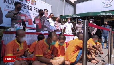 Polres Lamongan Ungkap 10 Kasus Narkoba dalam 10 Hari, Wanita 19 Tahun Terlibat - TIMES Indonesia