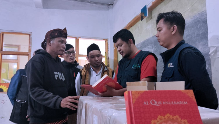 BWA dan Jabar Quick Response Salurkan Wakaf Alquran ke Pelosok ...