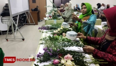 Workshop Teknik Merawat Tanaman dan Lomba Merangkai Bunga Meriahkan ...