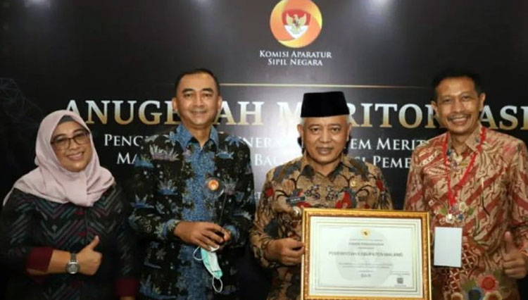 Komitmen Optimalisasi Sistem Merit, Pemkab Malang Raih Anugerah Meritokrasi dari KASN - TIMES ...
