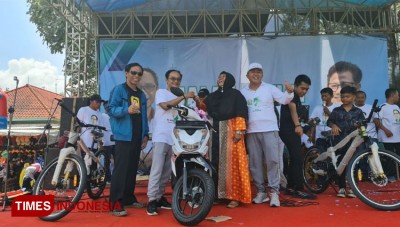 Gus Muhaimin Menyapa Warga Malang Lewat Jalan Sehat - TIMES Indonesia