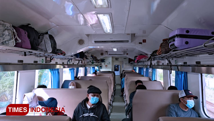 Libur Nataru Semakin Dekat, Tiket Kereta Api Masih Tersedia Banyak - TIMES Indonesia
