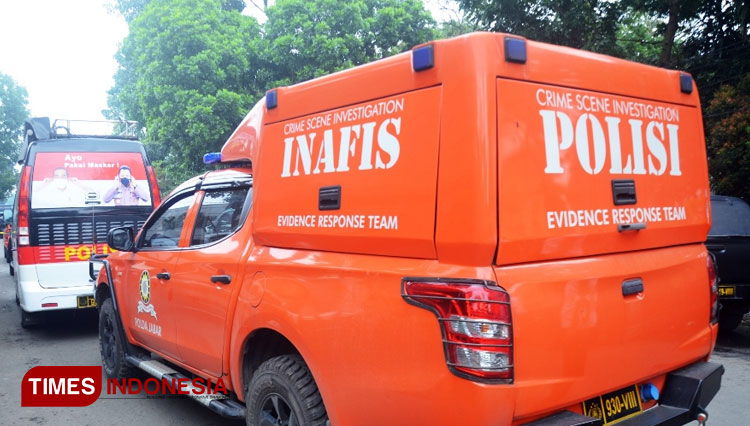 Densus 88 Geledah Rumah Kos di Bandung Terkait Bom Bunuh Diri Mapolsek ...