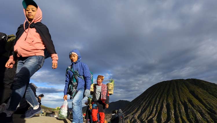 Pelestarian Tradisi Toleransi Warga Tengger Bromo - TIMES Indonesia