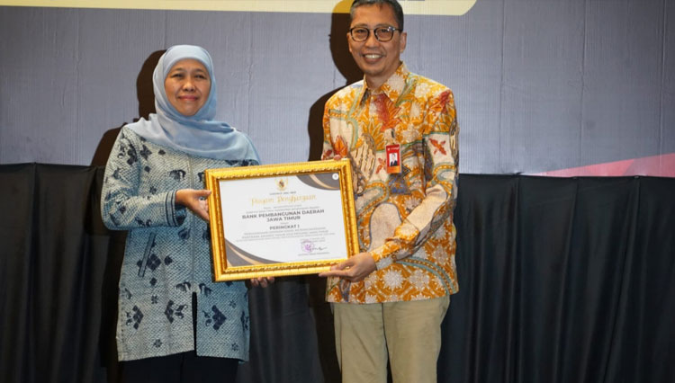 Bank Jatim Terima Penghargaan Paritrana Award 2022 Provinsi Jawa Timur - TIMES Indonesia