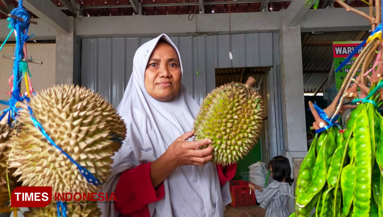 Menikmati Manis Pahit Legitnya Durian Wonosalam - TIMES Indonesia