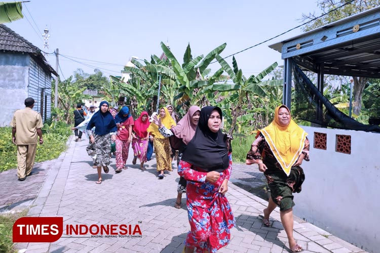 Warga Bantaran Bengawan Solo Gresik Dilatih Mitigasi Bencana - TIMES ...