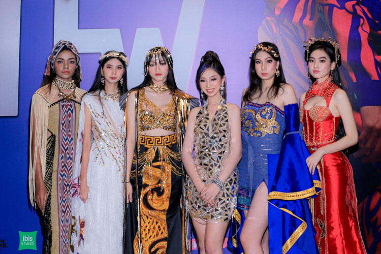Angeline Virginia Wong Luncurkan Koleksi Lokéswara di ITFW 2023 - TIMES ...