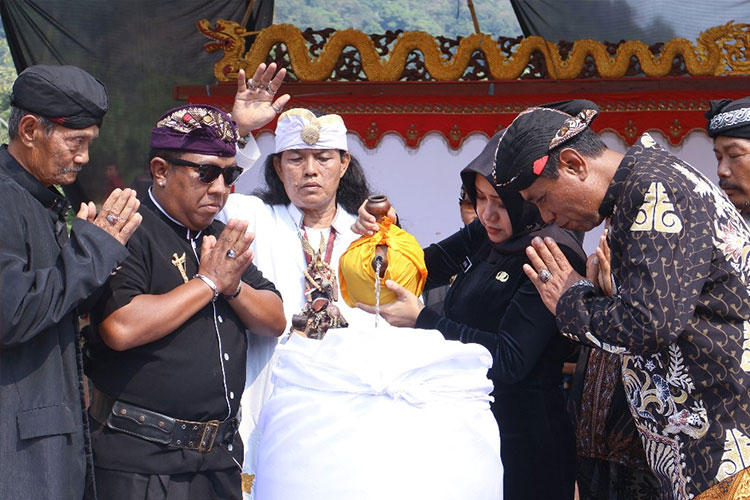 Unduh Petirtaan Jolotundo, Uri-uri Budaya dan Peninggalan Sejarah ...