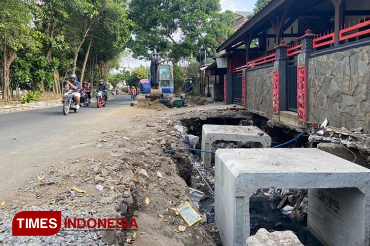Pemkot Malang Bangun 34 Drainase, Target Tuntas Oktober 2023 - TIMES Indonesia