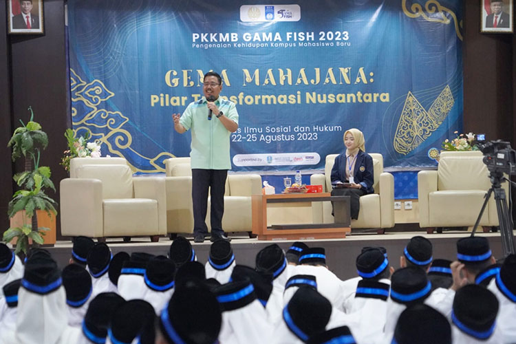 Motivasi Maba Unesa, Anwar Sadad: Siapkan Diri Menyambut Indonesia Emas - TIMES Indonesia