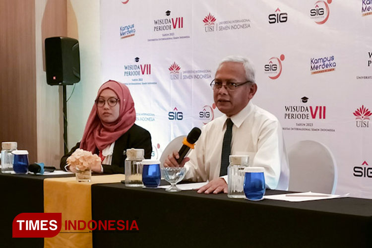 Bersertifikat Keahlian, Ratusan Mahasiswa UISI Diterima Kerja Sebelum Wisuda - TIMES Indonesia