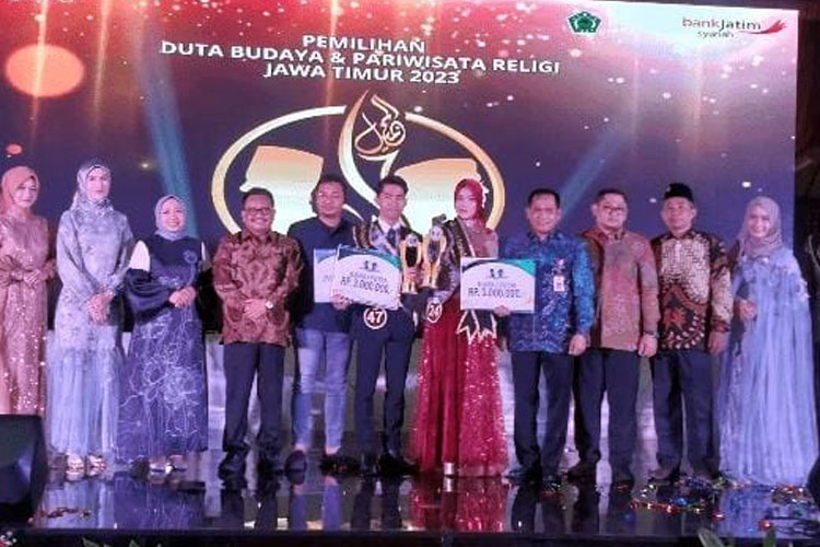 Savira Salwa dan Rizza Mahdani, Duta Budaya dan Religi Jatim 2023 ...