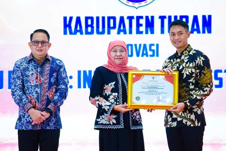 Serahkan Penghargaan Inotek Award 2023, Gubernur Khofifah Dorong ...
