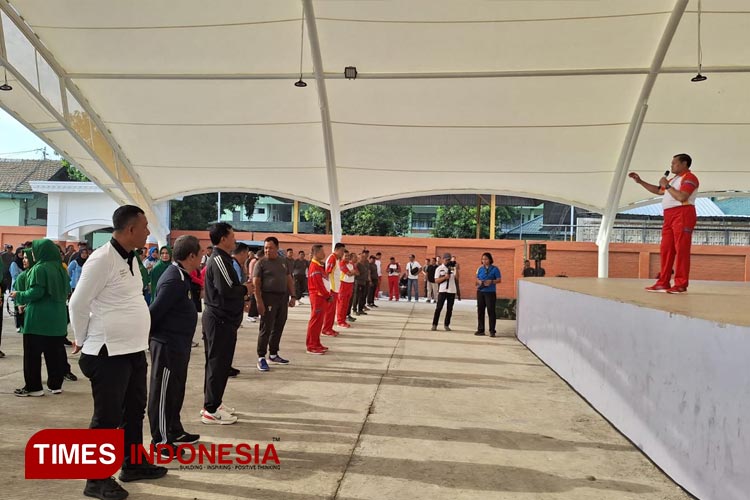 Panglima TNI Laksamana Yudo Margono Memupuk Sinergitas Melalui Olahraga ... Panglima TNI Laksamana Yudo Margono Memupuk Sinergitas Melalui Olahraga ...
