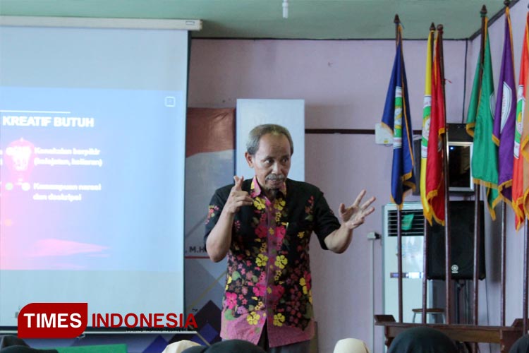 Bangkitkan Literasi Pemuda, PBSI STKIP PGRI Pacitan Gelar Workshop ... Bangkitkan Literasi Pemuda, PBSI STKIP PGRI Pacitan Gelar Workshop ...