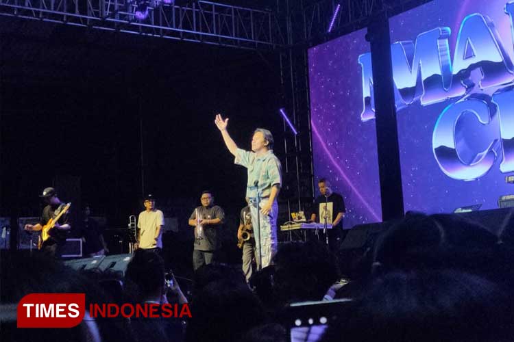 Nyanyikan 11 Lagu, Rizky Febian Menggebrak Dempo Fair XLV - TIMES Indonesia