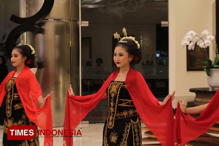 Suguh Seni, Cara Mahasiswa Seni Tari dan Musik UM Promosikan Budaya di ...