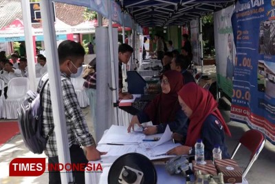 Jokowi Tekankan Pentingnya Membuka Lapangan Kerja Baru - TIMES Indonesia