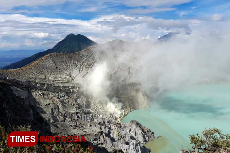 Sejumlah Wisatawan Kecewa Gunung Ijen Ditutup, Pelaku Wisata ...
