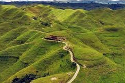 Ada Empat Topografi Perbukitan di Sumba Timur yang Memiliki Daya Tarik ...