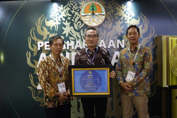 Kelola Sampah dengan Baik, Pemkab Bantul Terima Penghargaan Adipura ...
