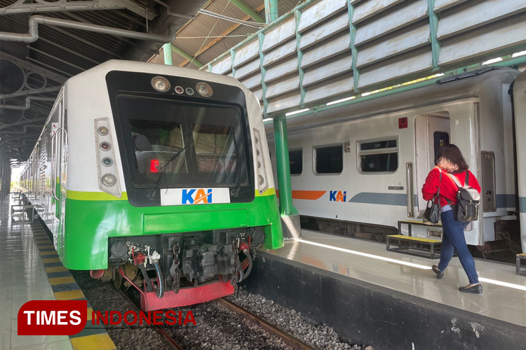 KAI Commuter Surabaya, Layanan Angkutan Lebaran untuk Pemudik Lokal - TIMES Indonesia