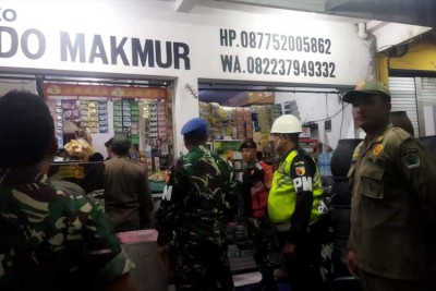 Satpol PP Kota Malang Grebek Toko Jual Miras di Bulan Ramadan - TIMES Indonesia