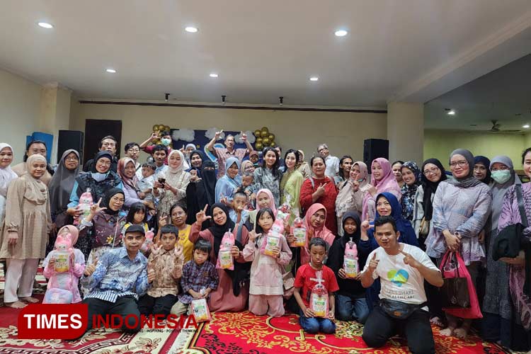 Dihadiri Hayono Isman, Let's Share Indonesia Buka Bersama Pasien, CCC ...