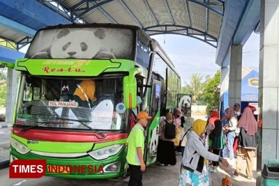 Puncak Arus Mudik Lebaran 2024, 5.200 Penumpang Turun di Terminal Seloaji Ponorogo - TIMES Indonesia