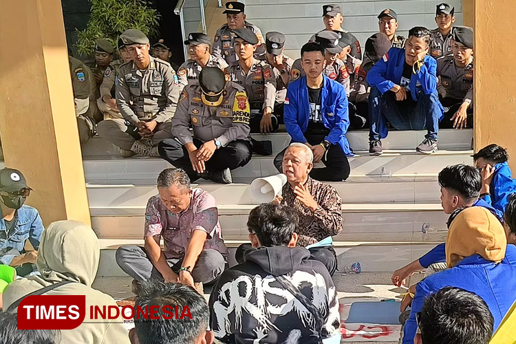 ASDA III Pangandaran Tanggapi Tuntutan Aksi Netralitas ASN oleh PMII STITNU AL FARABI - TIMES ...