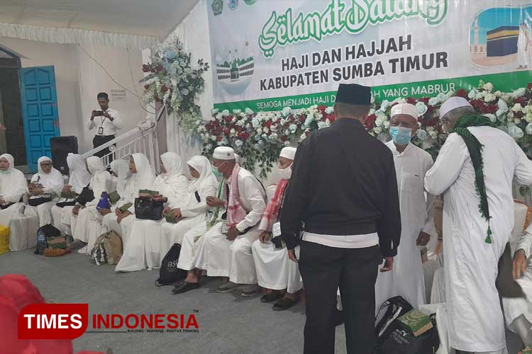 Jemaah Haji Sumba Timur Hari Ini Tiba di Waingapu - TIMES Indonesia