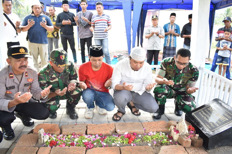 Kodim 0825 Banyuwangi Resmikan Renovasi Makam Sayu Wiwit, Warisan ...