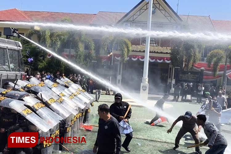 Skenario Kericuhan Pilkada 2024 Warnai Sispamkota Polres Magetan - TIMES Indonesia