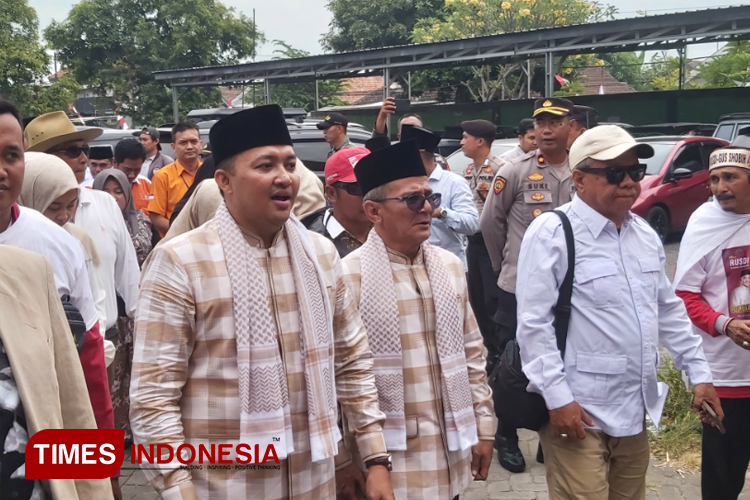 Berkas Lengkap, Mas Rusdi-Gus Shobih Jalani Cek Kesehatan - TIMES Indonesia